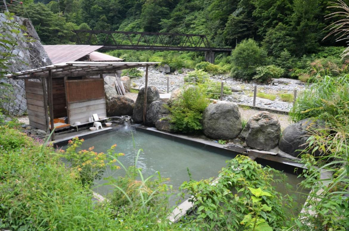 Kurobe Gorge: Secluded Hot Springs, Scenic Walks, and Spectacular ...