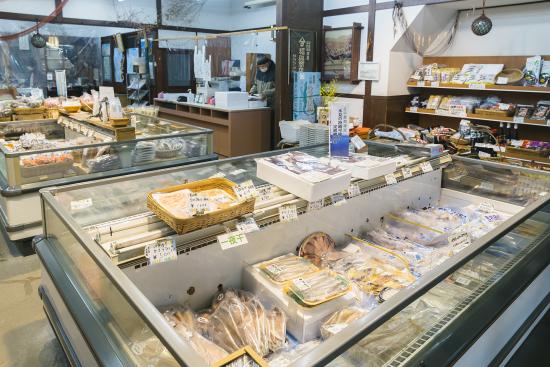 冬は富山へグルメ旅、天然ぶりの美味しさに魅了される | グルメ特集 | 【公式】富山県の観光/旅行サイト「とやま観光ナビ」