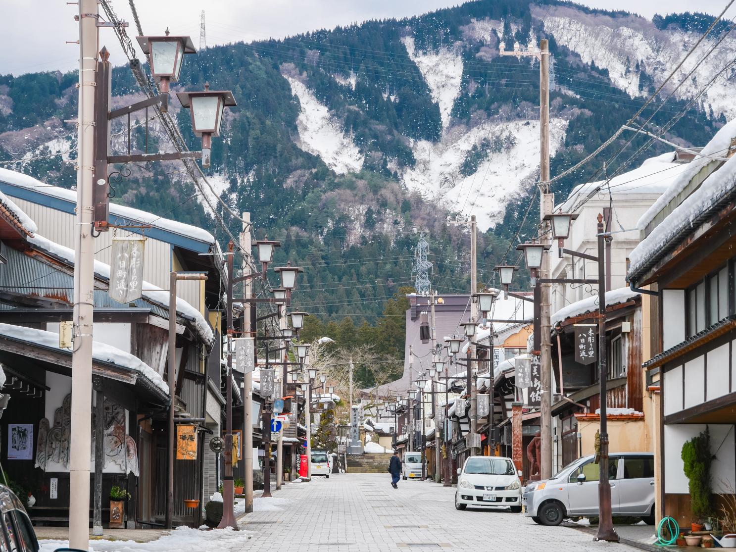 Tour of Toyama's Representative Temples | Stories | The Official ...