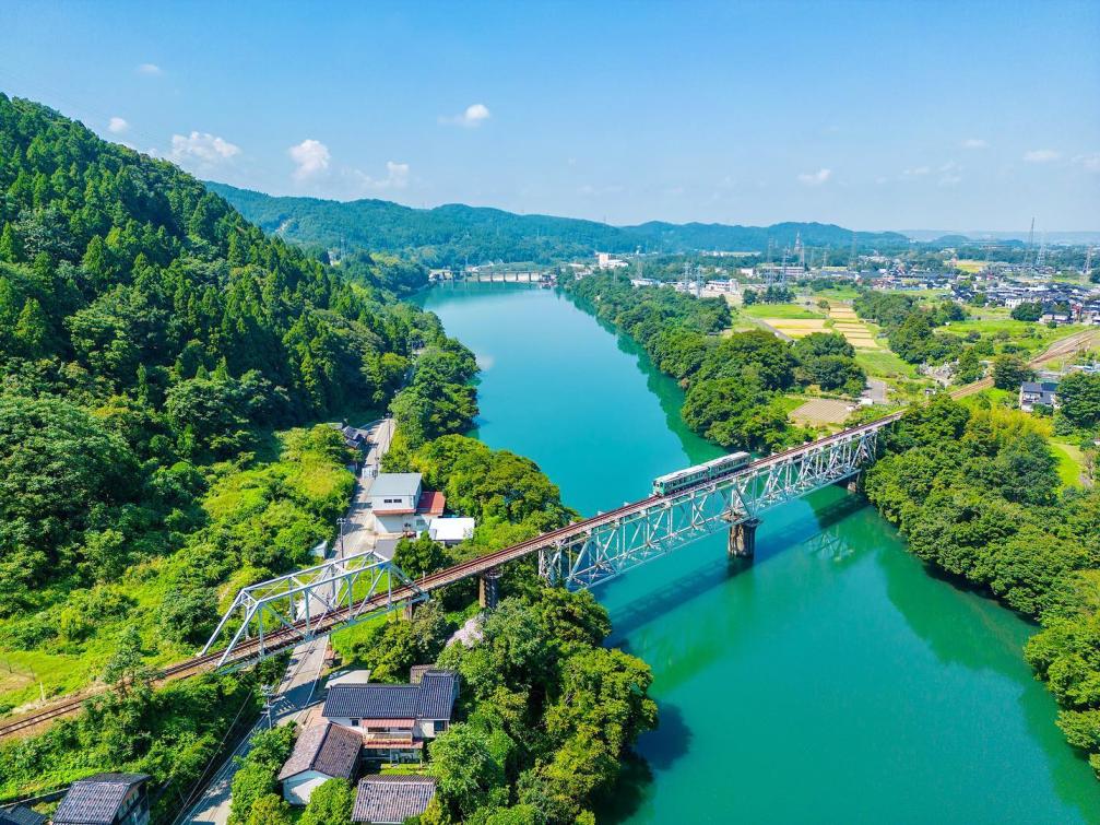 The ultimate bucket list location! Toyama's spectacular scenery in all ...