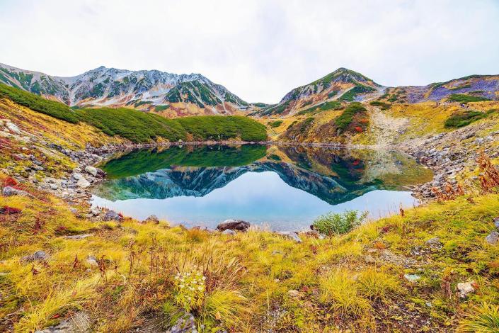 The ultimate bucket list location! Toyama's spectacular scenery in all ...